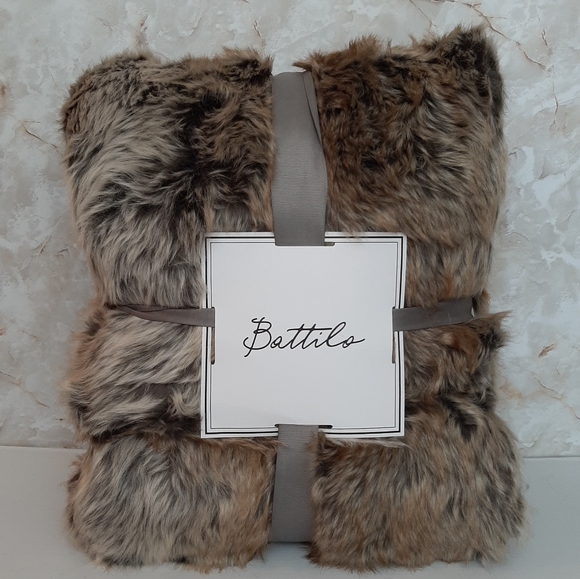 Battilo Home | Bedding | Battilo Home Luxury Faux Fur Throw 5 X 60 ...
